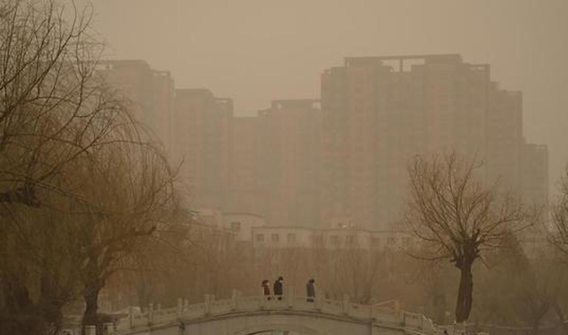 560 million people affected by strong sandstorm: Chinese administration