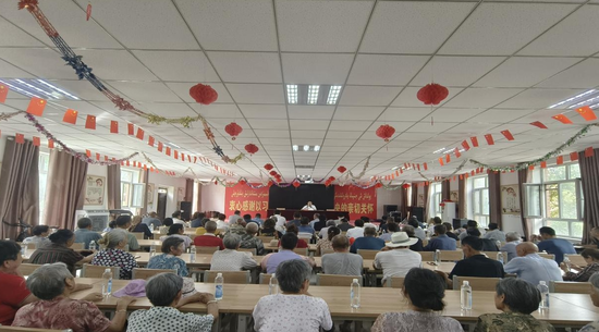 协调解决群众困难诉求 把办公场所下沉到百姓家门口-中新网·新疆