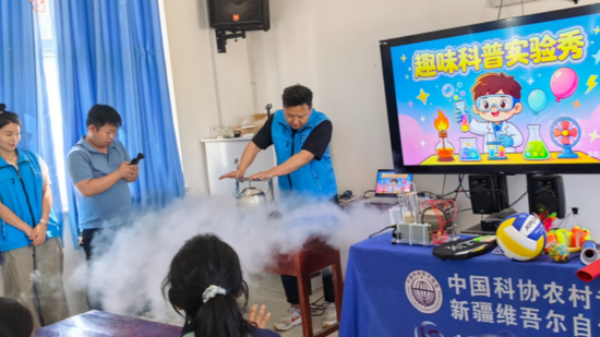 新疆洛浦：南疆乡镇科普能力提升活动走进洛浦县-中新网·新疆